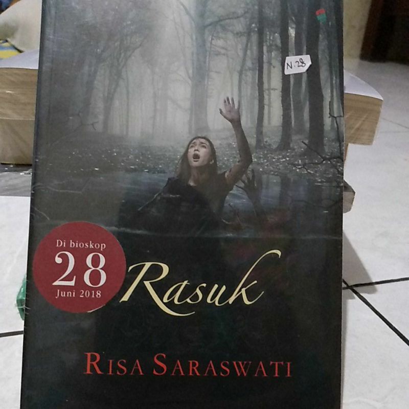 Jual novel rasuk - Risa Saraswati (cover baru) | Shopee Indonesia