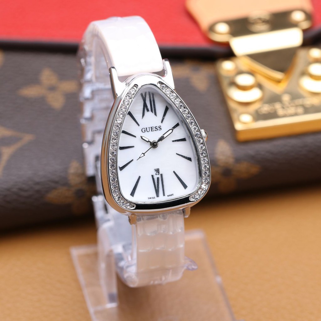 Jual JAM TANGAN WANITA GUESS MIKA SEGITIGA | Shopee Indonesia