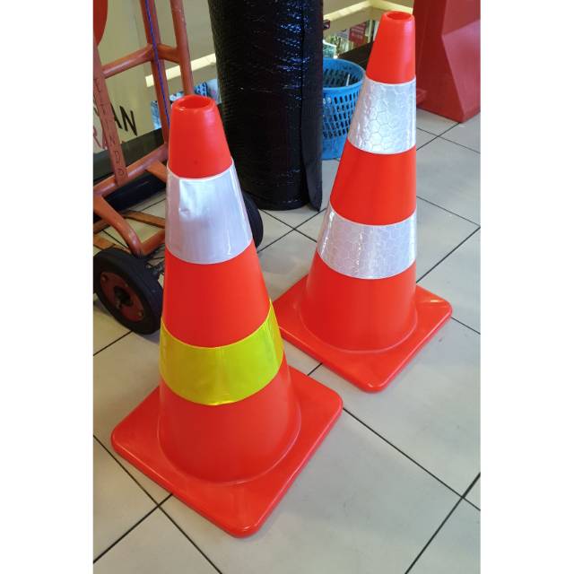Jual TRAFFICONE RUBBER SAFETY CONE KERUCUT | Shopee Indonesia