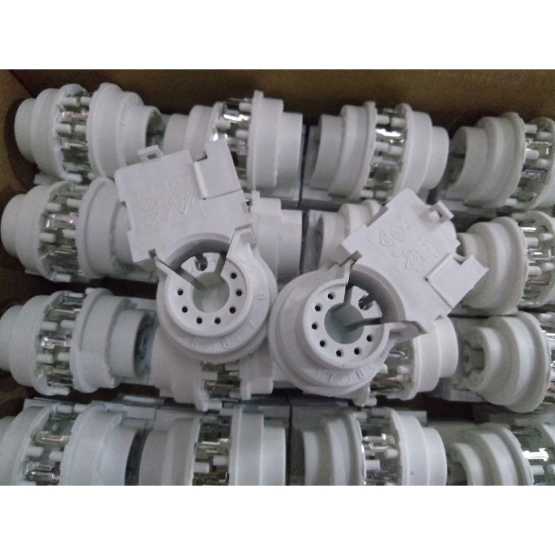 Jual Socket CRT 8-6-5 ( 7 Pin ) | Shopee Indonesia