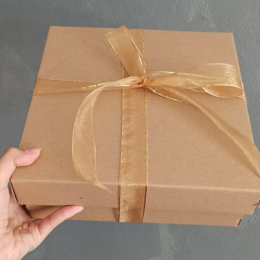 Jual HEEYYBOX | Corrugated Box Model Tutup Pisah + Ribbon / Kotak Kado ...