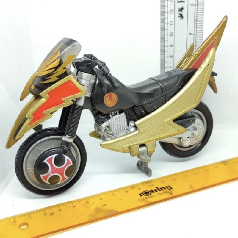 Jual Mainan Motor Bike Power Rangers Ninja Storm Red Ranger Bandai ...