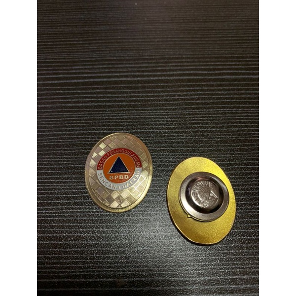 Jual Pin Peradi Bulat | magnet | kuningan | Shopee Indonesia