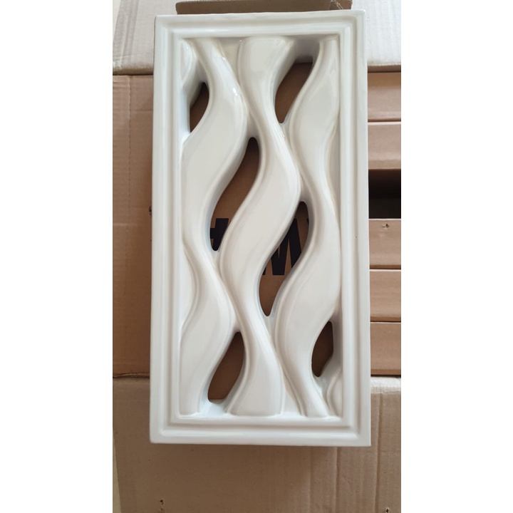 Jual Roster / Loster Keramik Trisensa / Lubang Angin 20x40 cm RO 131EA ...
