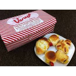 Jual Roti Unyil Venus Oleh Oleh Khas Asli Bogor rasa Coklat Keju dll ...