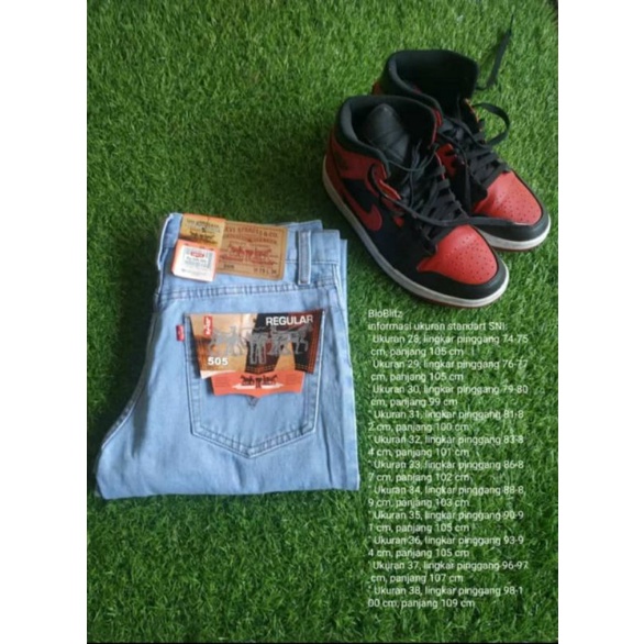Jual Celana Jeans Standar Regular Pria warna Bioblitz Biru Muda Size 28 ...