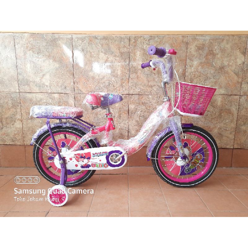 Jual Sepeda genio loolaa anak cewek roda empat ring 18 SNI | Shopee ...