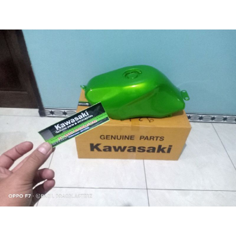 Jual Tangki new ninja rr / tangki ninja rr old hijau metalik polosan ...