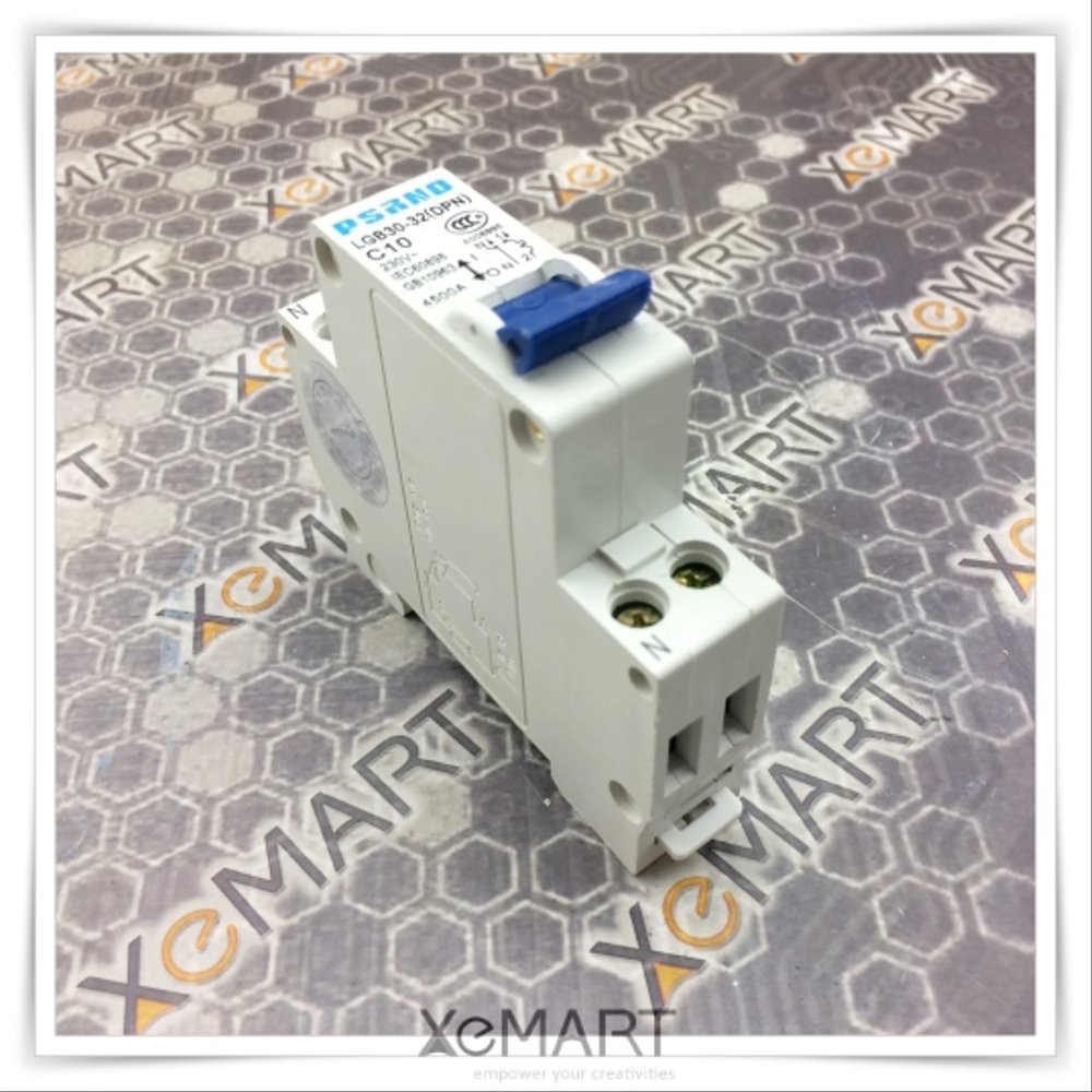 Jual MCB LGB30-32 4500A C32 Switch Double-in Double-out circuit breaker ...