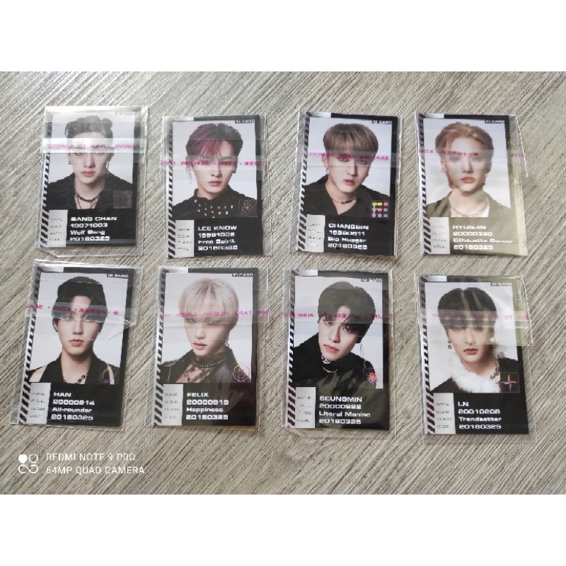 Jual PC oddinary stray kids OT8 ID version | Shopee Indonesia