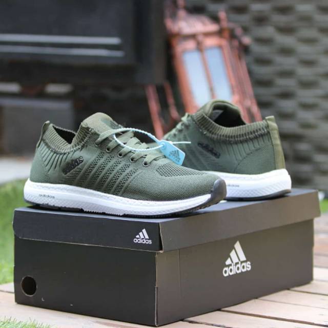 Jual Sepatu Adidas Runing Pria Impor - Sepatu Olahraga Adida Impor made ...