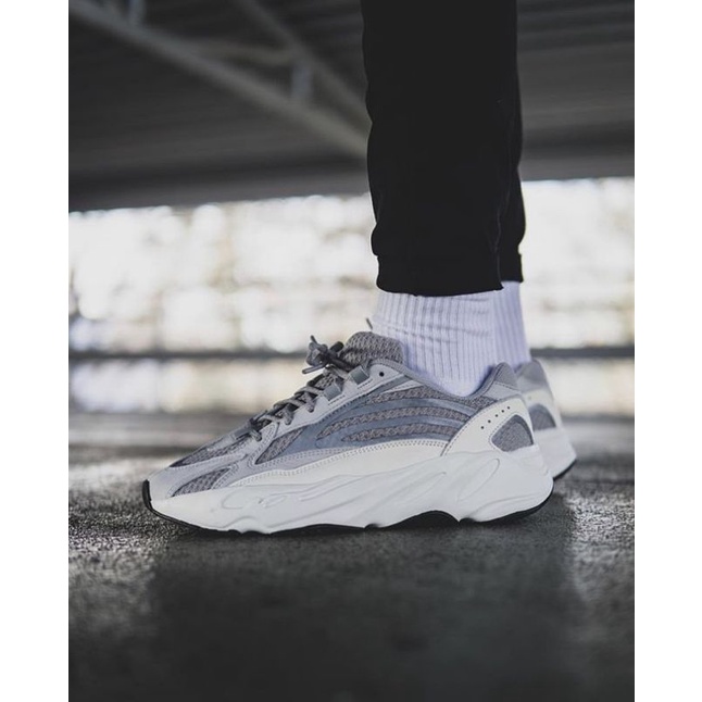 Jual Sepatu Adidas yezzy 700 v2 static snekers pria | Shopee Indonesia
