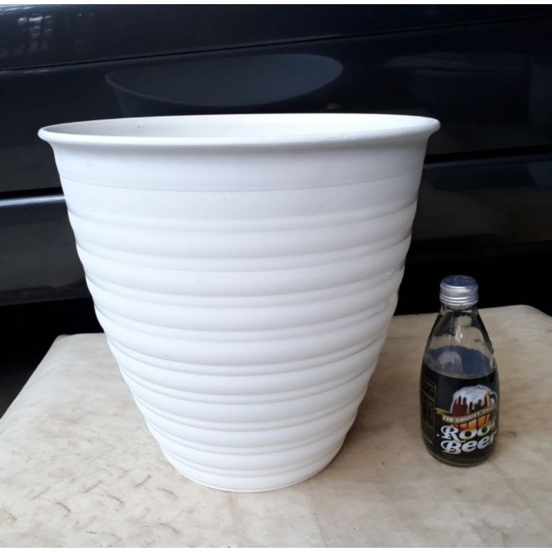 Jual pot tawon 301 tinggi, pot bunga model tawon tinggi, pot bunga ...