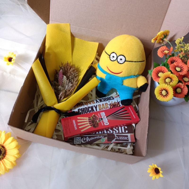Jual Hamper boneka buket bunga mini snack cemilan hadiah ulang tahun ...