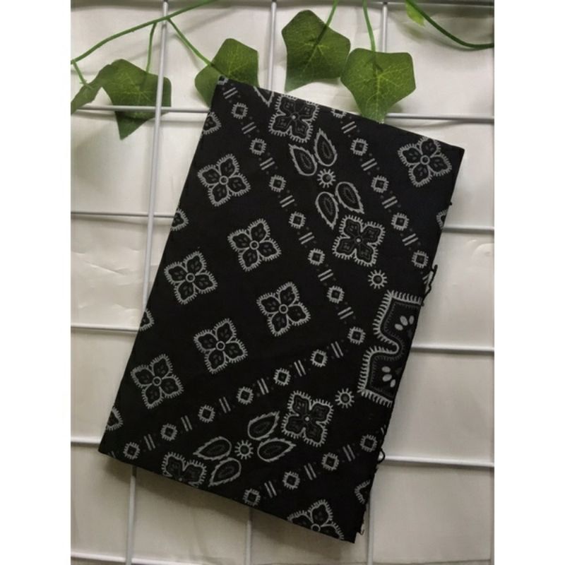 Jual Bandana Batik Hitam Multifungsi/Slayer Batik hitam Multifungsi ...