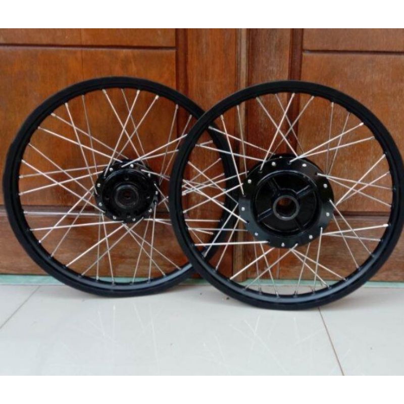 Jual velg pelek second yamaha vega zr,,ring 160/17,,140/17 ring besi ...