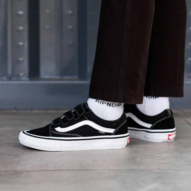 Jual SEPATU VANS OLDSKOOL VELCRO PRO BLACK WHITE ORIGINAL | Shopee ...