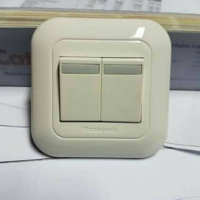 Jual Saklar seri hotel panasonic wej5532 + frame wej78029 | Shopee ...