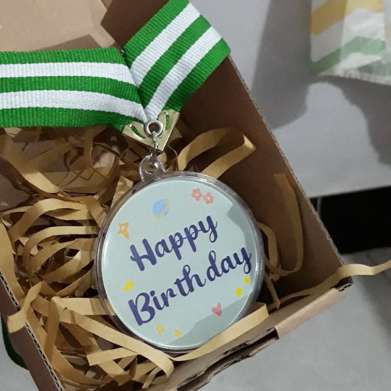 Jual Medali Hadiah custom (Ulang tahun, sempro, wisuda, nikah, teacher ...