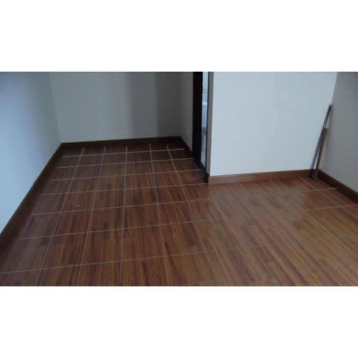 Jual Alas Lantai Plastik Vinyl motif kayu alami l NEW21 | Shopee Indonesia