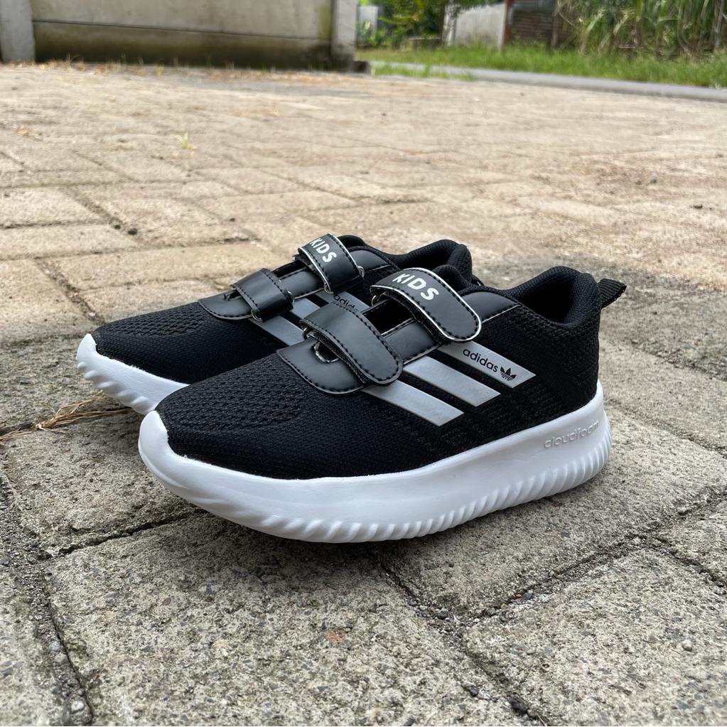 Jual SEPATU ANAK SEKOLAH TK SD HITAM USIA 5 SAMPAI 10 TAHUN TERBARU ...