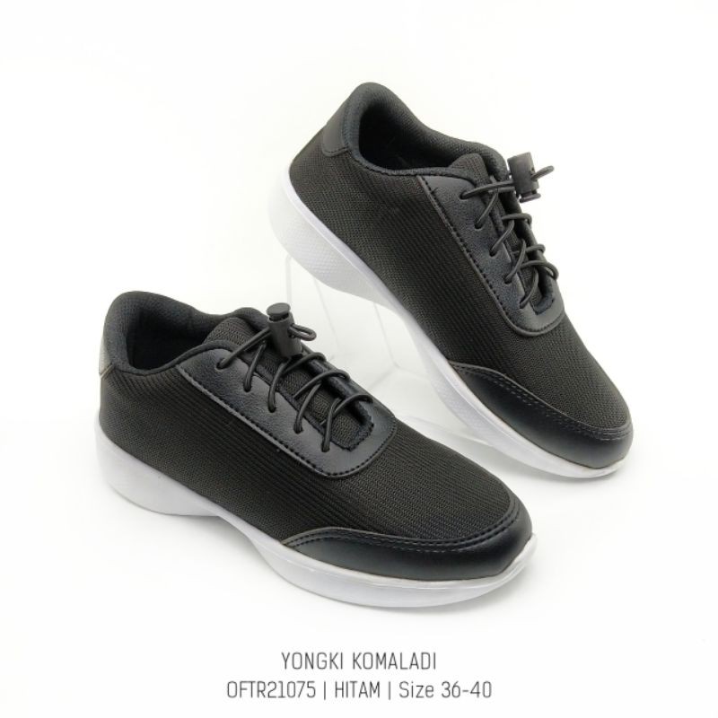 Jual SEPATU YONGKI KOMALADI WANITA SPORT OFTR21075 | Shopee Indonesia