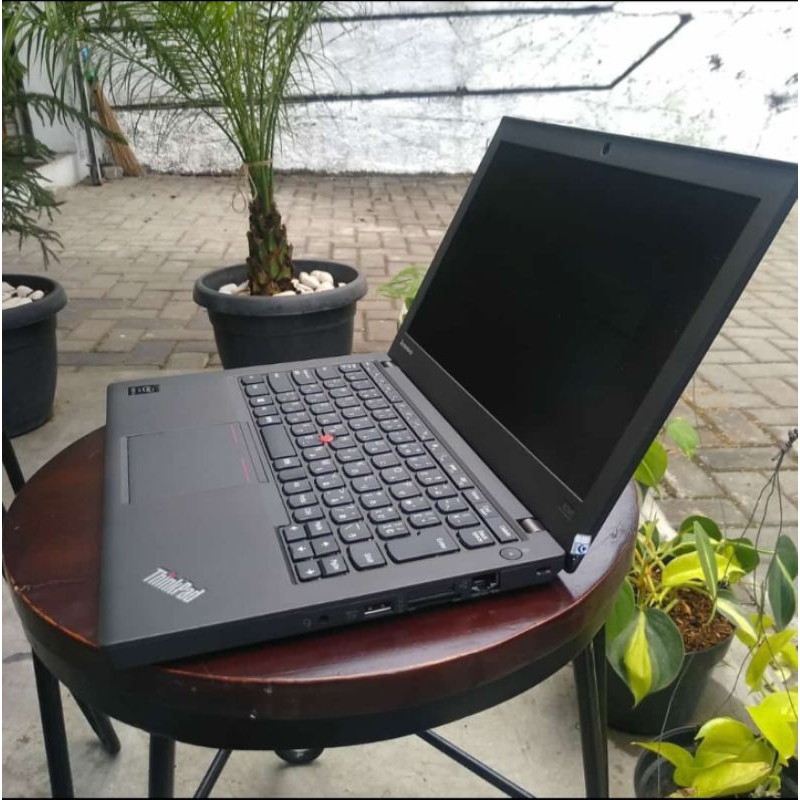 Jual LAPTOP LENOVO ThinkPad X240 i5 MULUS ORIGINAL BERGARANSI | Shopee Indonesia