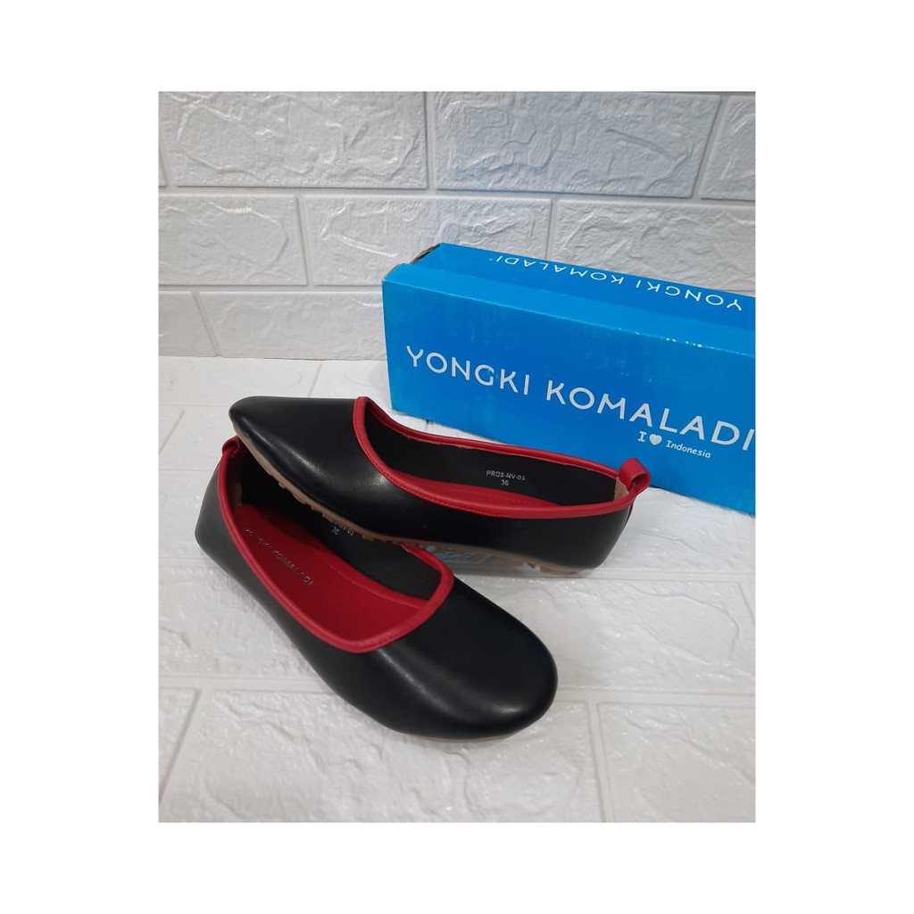 Jual SEPATU SANDAL YONGKI KOMALADI ORIGINAL WAJIB TANYA STOK (BISA COD ...