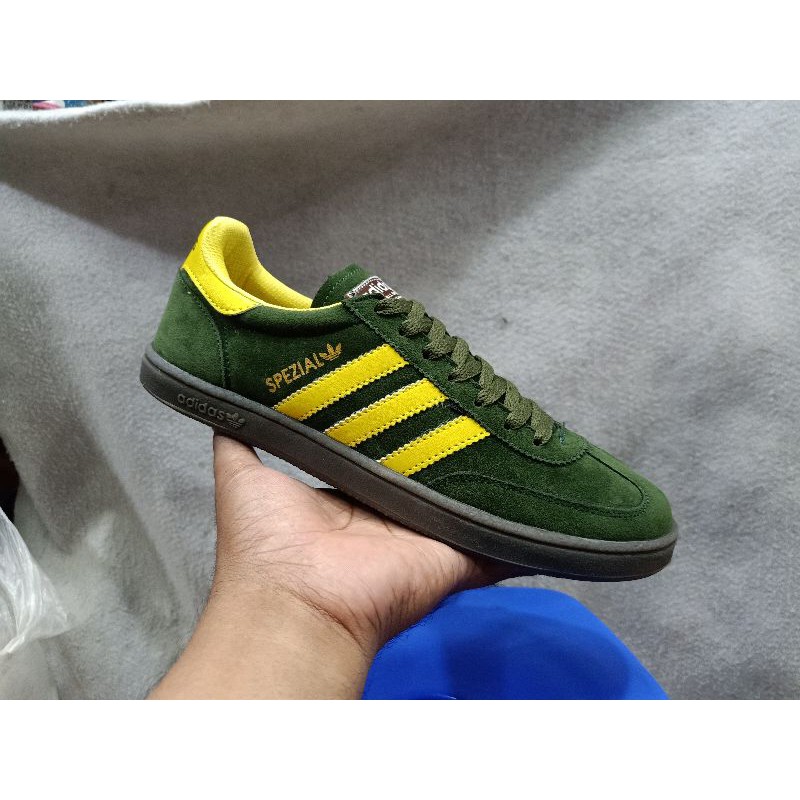 Jual Adidas spezial hijau strip kuning | Shopee Indonesia