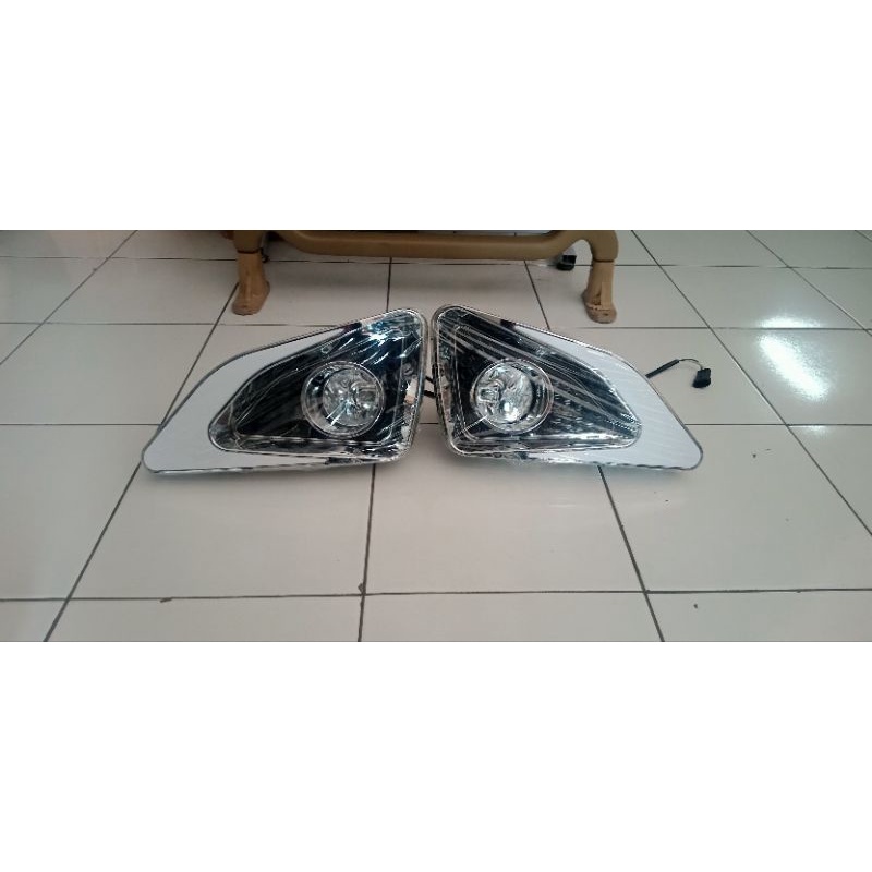Jual FOGLAMP JETBUS 3 LAMPU BEMPER DEPAN JETBUS 3 UNTUK TRUCK ELF BUS ...