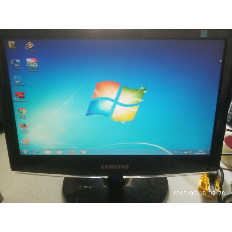 Jual Monitor LCD 16 ich Wedscrenn Berbagai Merk | Shopee Indonesia