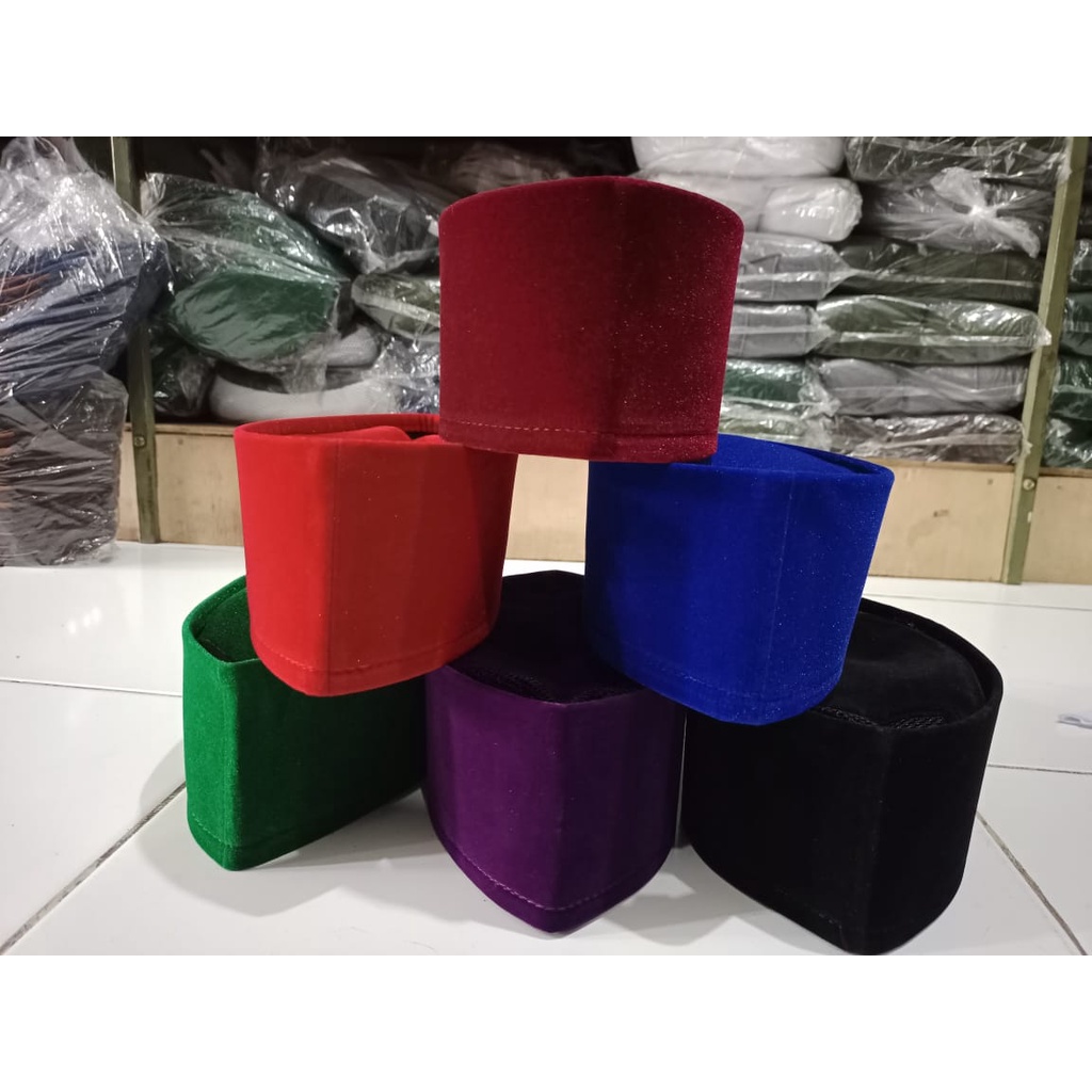 Jual Peci merah betawi ukuran anak, Peci anak, Peci betawi anak Polos ...