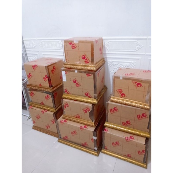 Jual 10 box hantaran tutup akrilik (khusus pakai JNT CARCO/JNE TRUCk ...
