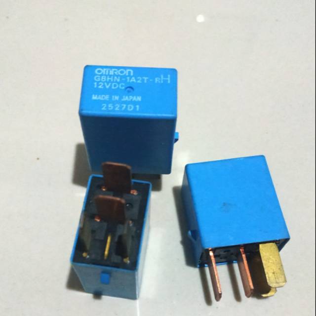 Jual Relay OMRON 12V biru 4kaki | Shopee Indonesia
