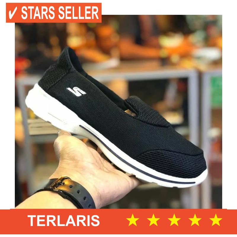 Jual BUAT WANITA SEKOLAH WISUDA KULIAH MAHASISWI PUTIH POLOS PP/ Sepatu ...