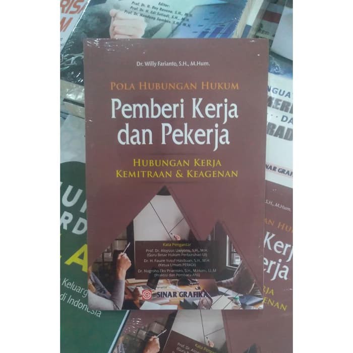 Jual Buku Original Pola Hubungan Hukum Pemberi Kerja dan Pekerja ...