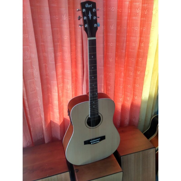 Jual Gitar Akustik Elektrik Cort jumbo custom | Shopee Indonesia