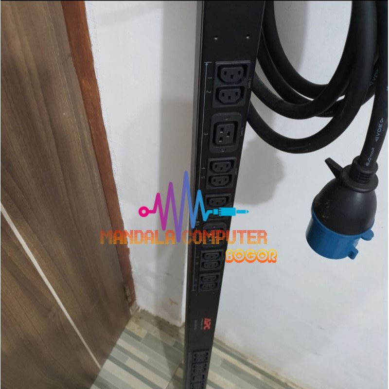Jual APC Rack PDU AP7553 Basic Zero U 32A 230V 20 C13 & 4 C19 | Shopee ...