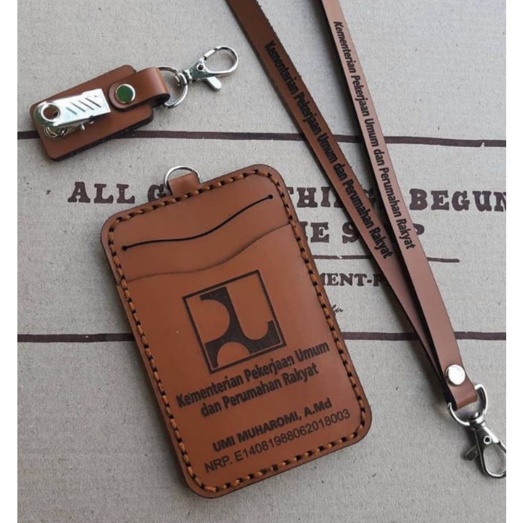 Jual Name Tag Id Card Kulit Custom Logo, Id Card Holder Kulit Asli ...