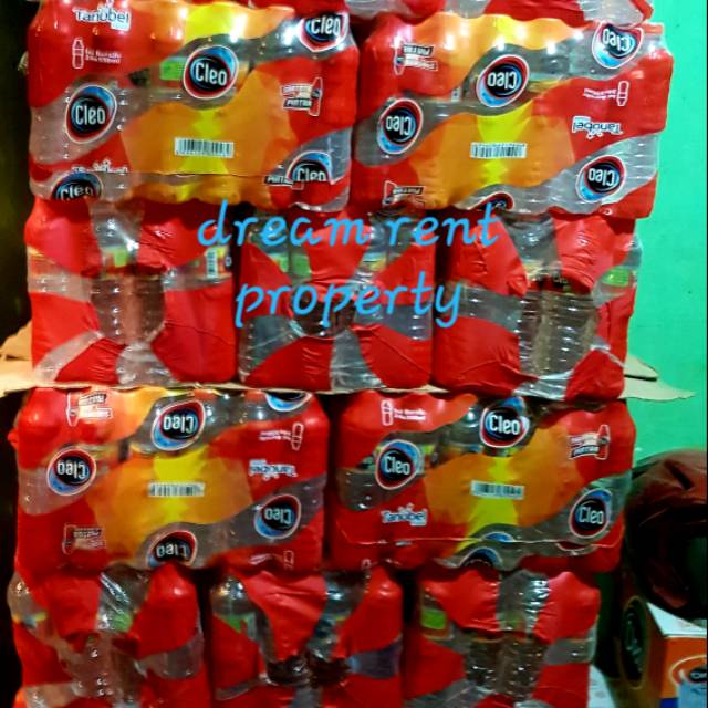 Jual Cleo botol 550ml 1 dus plastic pack | Shopee Indonesia