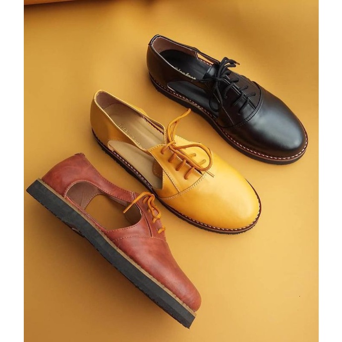 Jual Sepatu dokmar bolong pinggir Triblee footwear homemade | Shopee ...