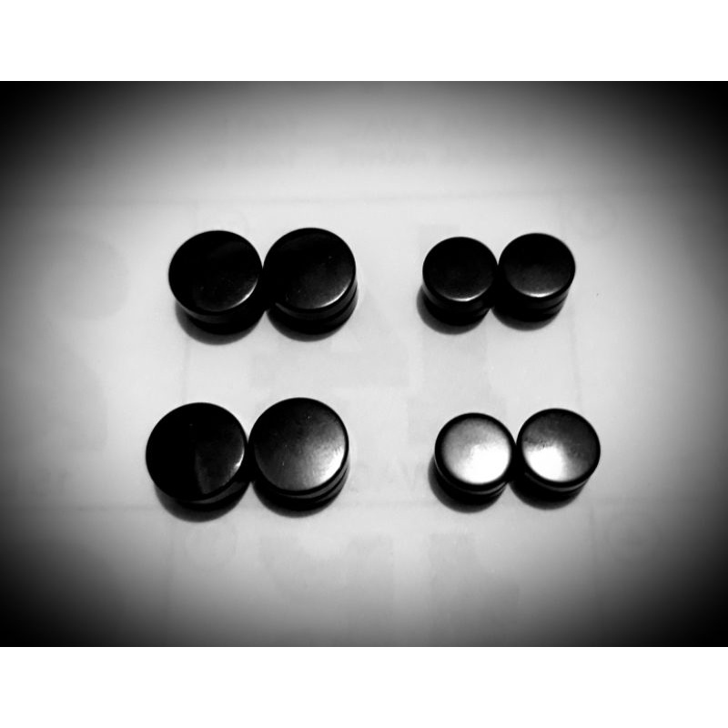 Jual 1 Pasang Anting Magnet Titanium Hitam Polos Pria & Wanita Anting ...
