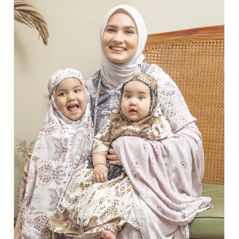 Jual Diario x Dwihanda Yasmeena Prayer Set Mukena | Shopee Indonesia