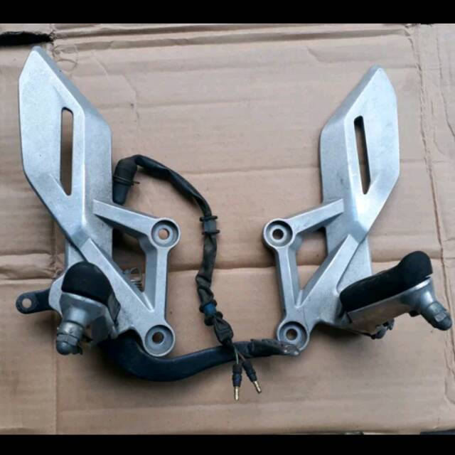 Jual Foot Step Postep Pijakan Depan Kanan Kiri Honda All New CB150R CB ...