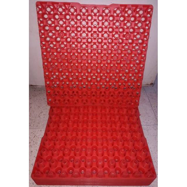 Jual Egg Tray Telur Puyuh Plastik Merah 90 butir | Shopee Indonesia