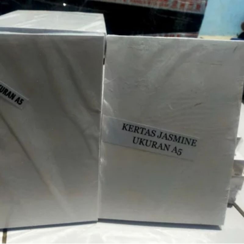 Jual kertas Jasmine Glitter A5 200 GSM isi 100 lembar | Shopee Indonesia