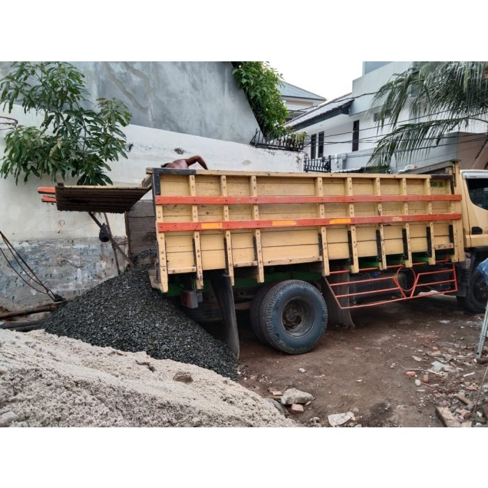 Jual BATU SPLIT / KORAL / CORALl 1 DUMP TRUCK (~6.2 KUBIK) | Shopee ...