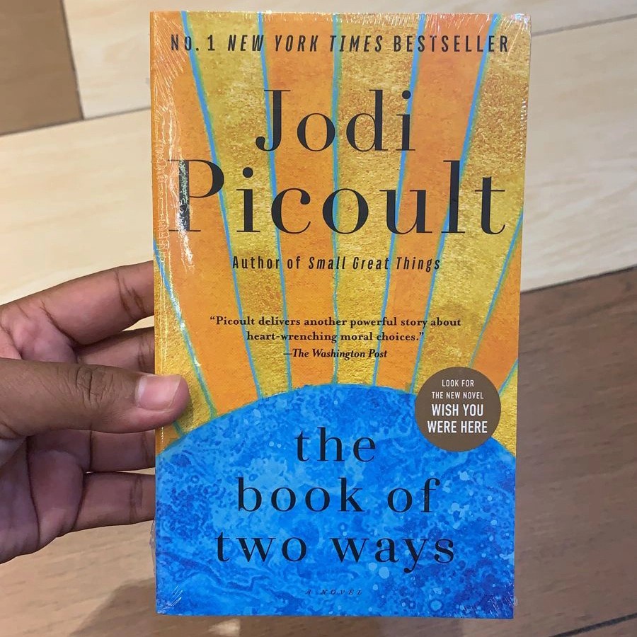 Jual Jodi Picoult the Book of Two Ways | Shopee Indonesia