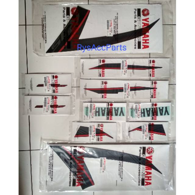 Jual STIKER MOTOR STRIPING YAMAHA R15 V3 2018 2019 HITAM METALIK ...