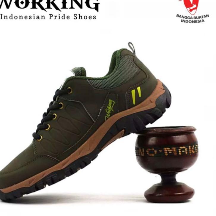 Jual WORKING Tracker T-04 Sepatu Safety Pria Sepatu Safety Wanita ...